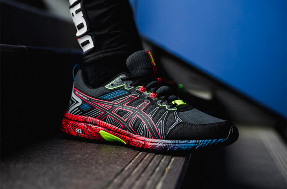 Jul présente sa collaboration officielle avec ASICS - WAVE®